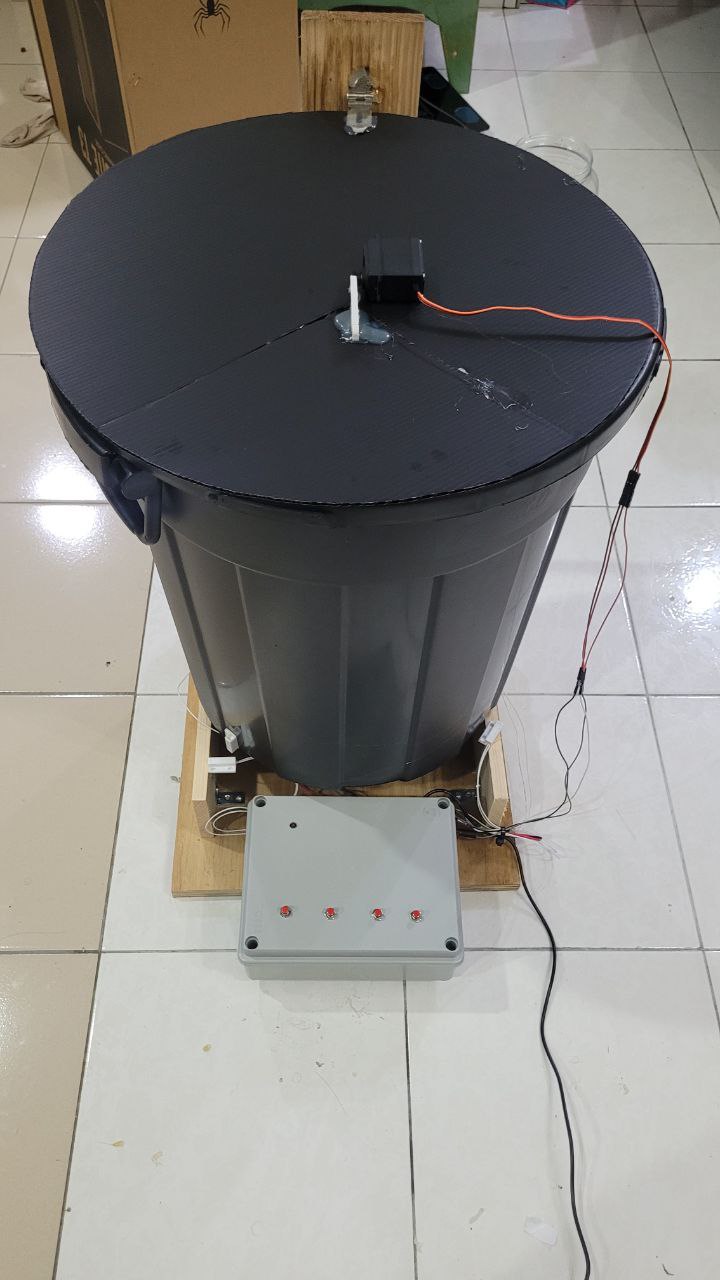 Rotating Trash Segregator | Zentronic Studio